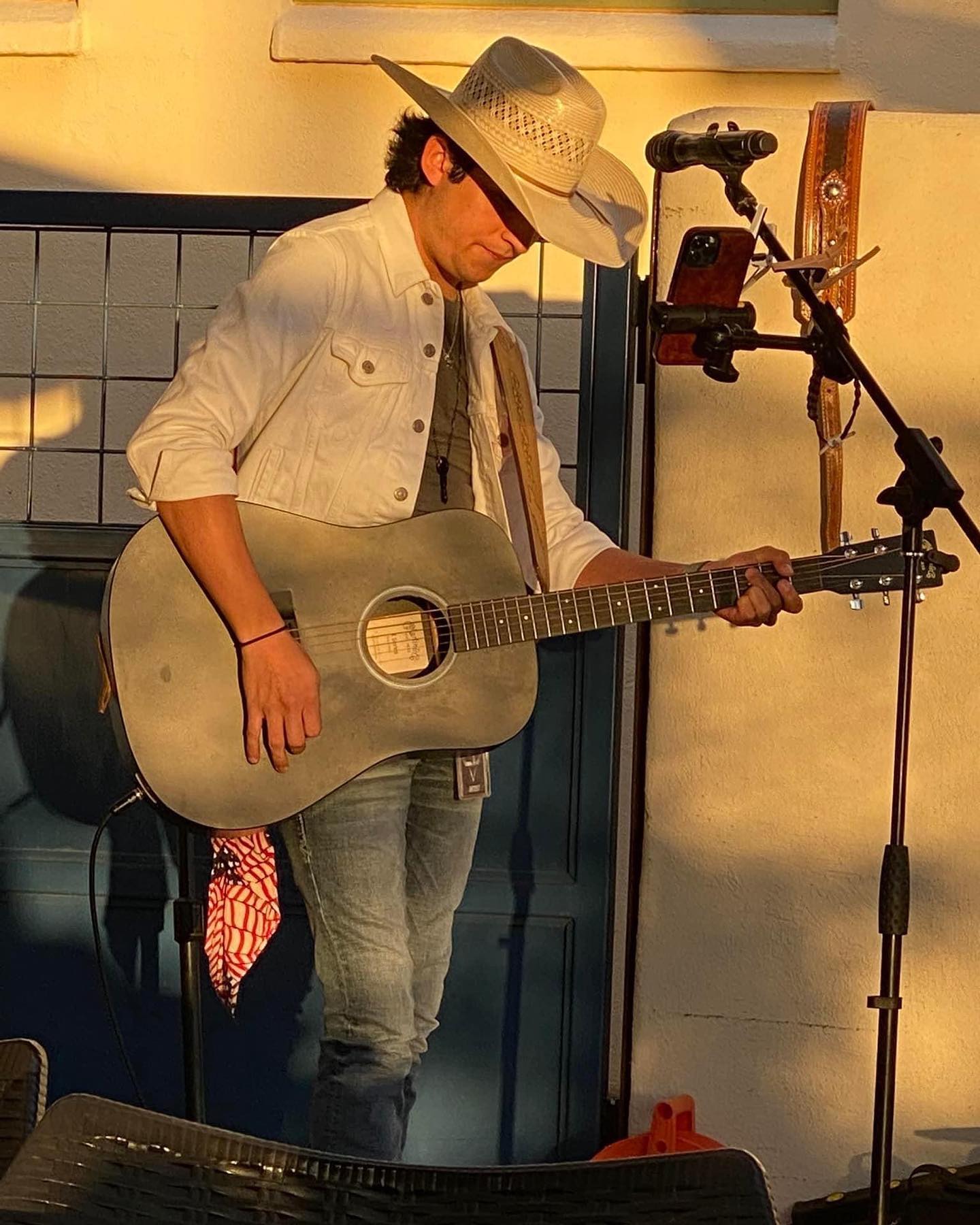 Friday Night Live: Chris DeAnda @ The Destination Midland